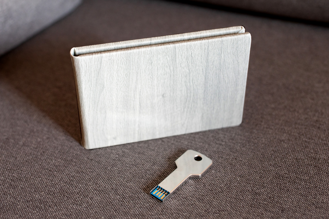 CRYSTAL USB BOX - AstiColor